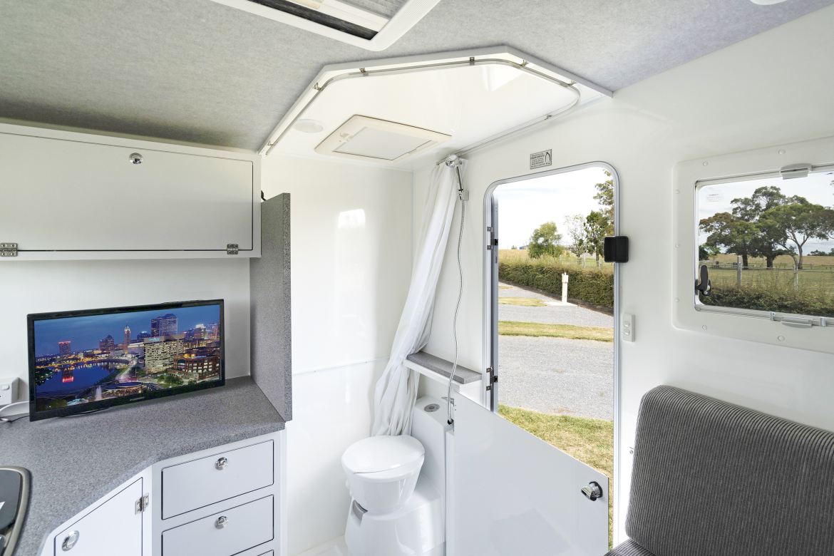 Compact Motorhome | AutoRent